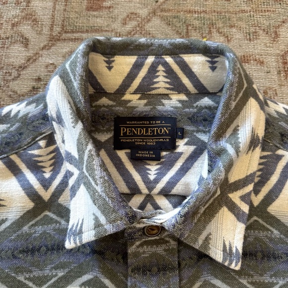 Pendleton | Shirts | Pendleton Mens Gray And White Geometric Shirt ...